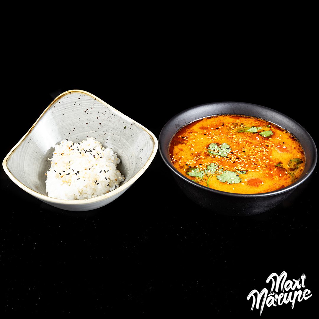 Tom-yum garneļu zupa – Maxi Mārupe – pica un suši Mārupē
